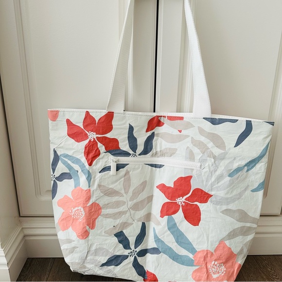 ALOHA Collection | Bags | Aloha Collection Flora Day Tripper Arvo ...